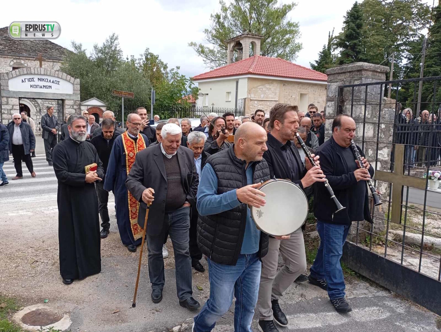 Γρηγόρης Καψάλης: Με κλαρίνα η κηδεία του θρυλικού δεξιοτέχνη μουσικού ...