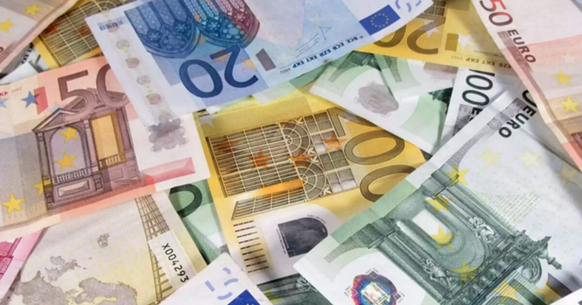 Χαλάνδρι: Τηλεφωνική απάτη με λεία κοσμήματα αξίας 510.000 ευρώ και 10. ...