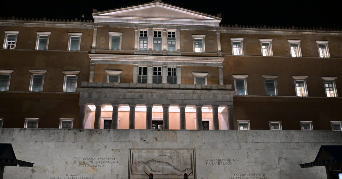 Στον αέρα η ρύθμιση για τον χώρο μπροστά από τον Άγνωστο Στρατιώτη ^ ο ...