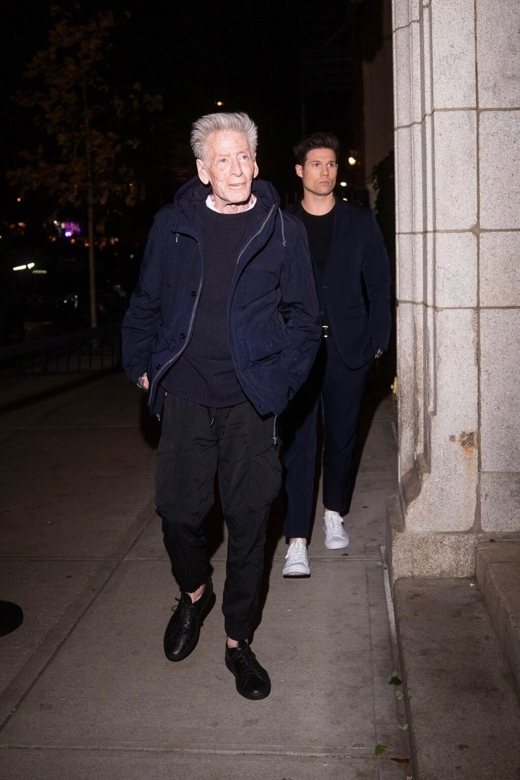 Calvin Klein: Αποπροσανατολισμένος ο 83χρονος διάσημος σχεδιαστής - Σκοντάφτει και παραπατά ...