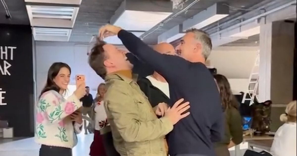 Στο Παρά Πέντε: Backstage από τα γυρίσματα του επετειακού επεισοδίου