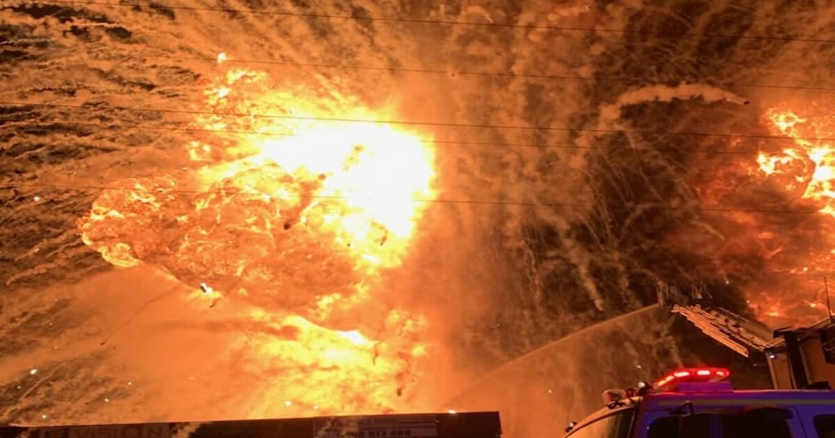 Σίδνεϊ: Πύρινη κόλαση από έκρηξη σε χημικό εργοστάσιο - Σκουπίδια ...