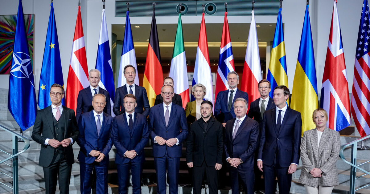 Politico: Πώς οι απειλές Τραμπ και η κρίση στη Γροιλανδία άλλαξαν για ...