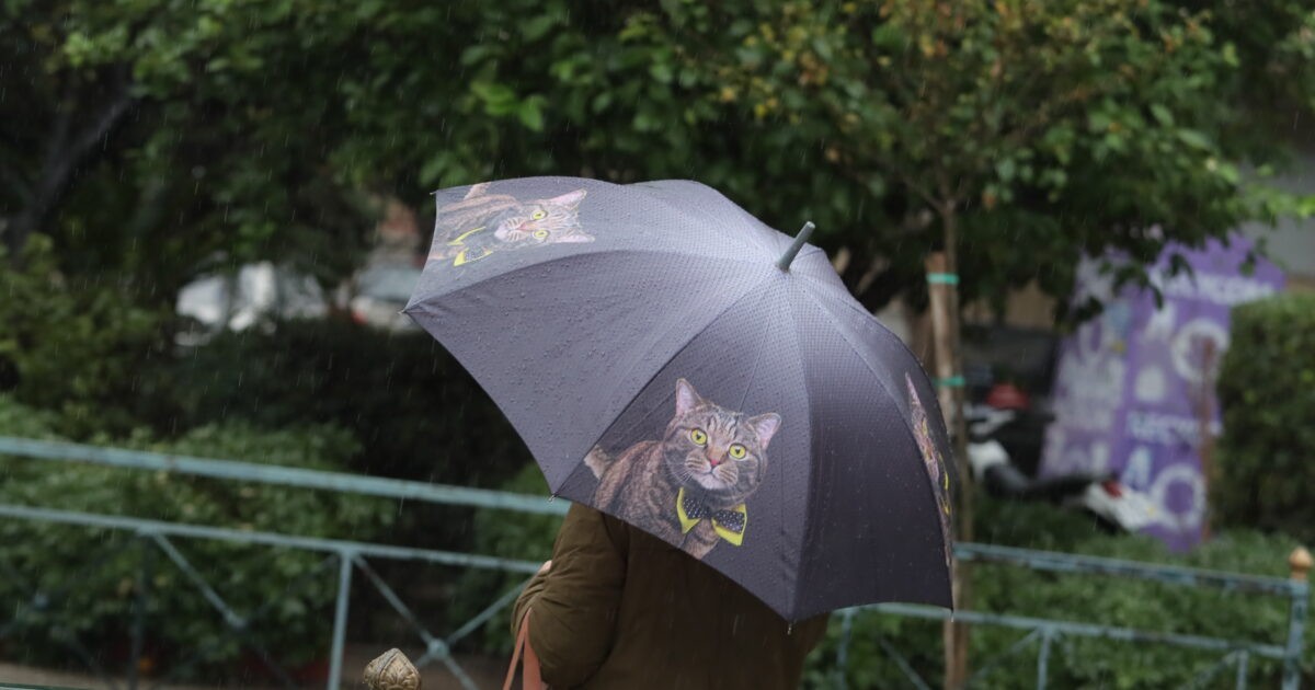 Καιρός σήμερα: Ισχυροί άνεμοι 8 μποφόρ στο Αιγαίο - Βροχές, καταιγίδες ...