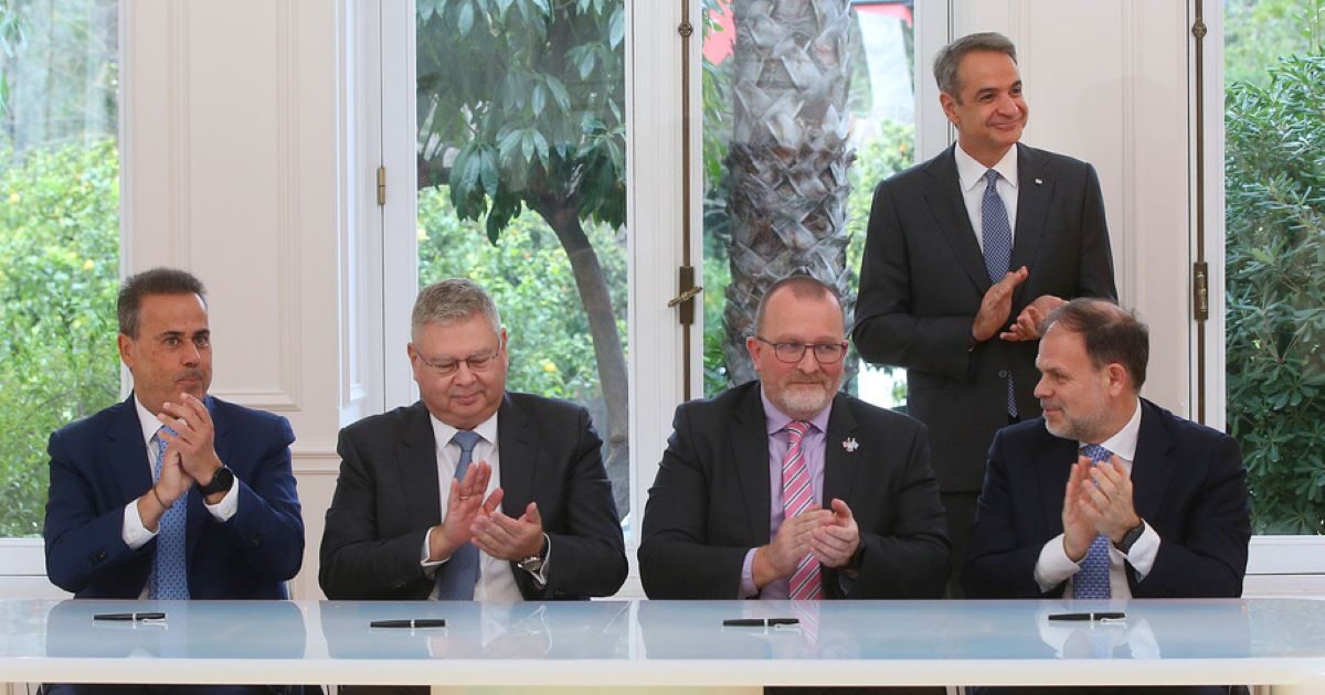 Συμφωνία της Ελλάδας με τη Chevron και την Helleniq Energy: Έπεσαν οι ...
