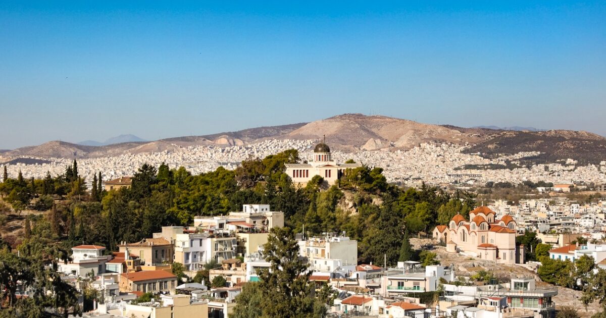 Σχεδόν 1 δισ. ευρώ έφτασαν τα έσοδα από Airbnb - Τι θα ισχύσει για ...