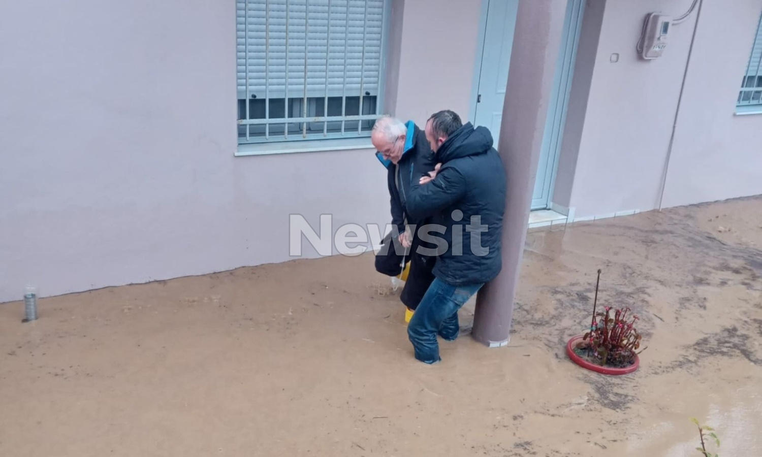 Κακοκαιρία στον Αγιόκαμπο: Εικόνες βιβλικής καταστροφής από τις ...