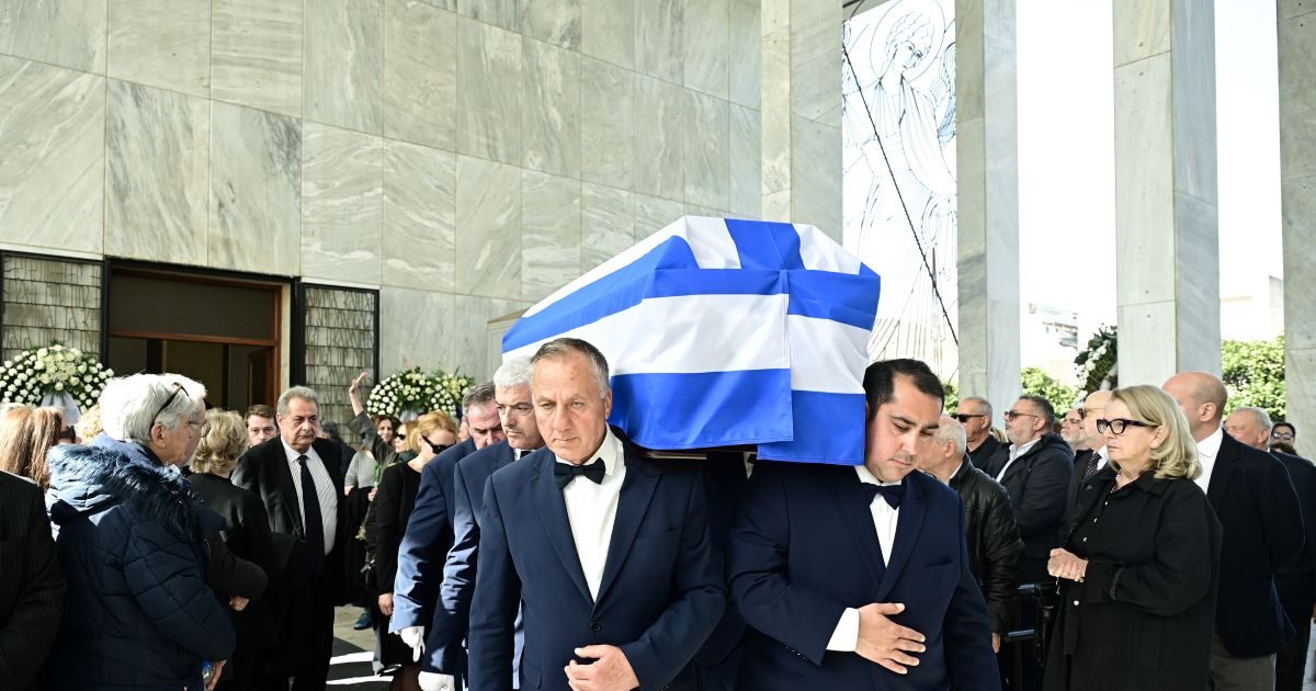 Κηδεία Αναστάση Παπαληγούρα: Το τελευταίο αντίο στον πρώην υπουργό της ...