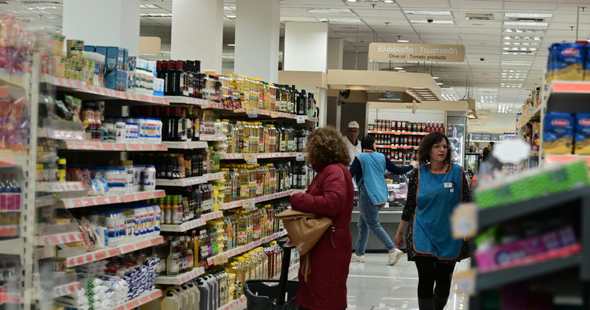 Ανατιμήσεις στα μαγειρικά λάδια έφερε ο πόλεμος - Στα ύψη οι τιμές για ...