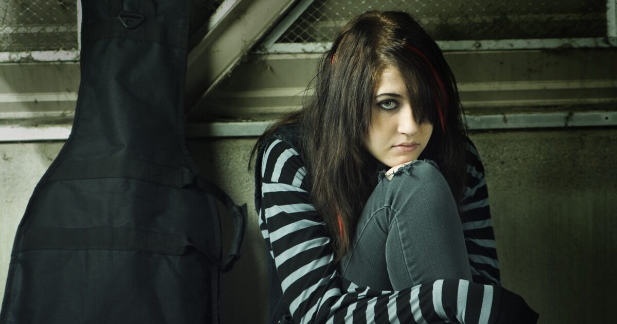 Η τελευταία emo της πόλης