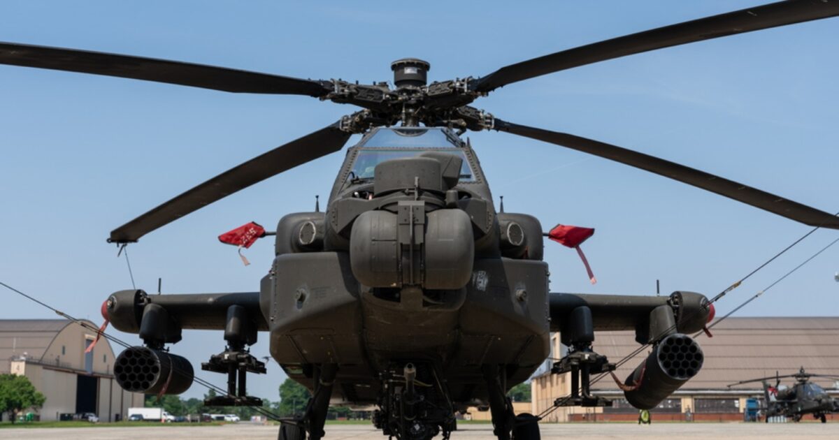 Ελικόπτερο τύπου Apache συνετρίβη στα Στενά του Ορμούζ - Σώοι και οι ...